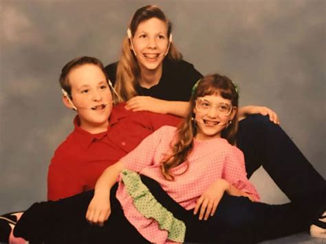 45 Hilarious Pictures That Perfectly Illustrate What Having Siblings Is Like Demilked