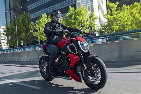 Ducati Diavel V First Look Review Rider Magazine