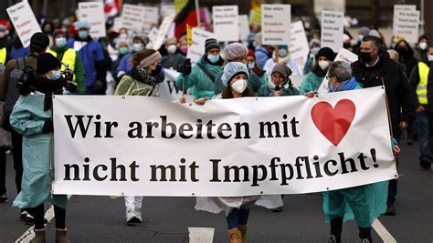 Landesregierung Bis Zu 100 000 Ungeimpfte Im Gesundheitssektor In NRW