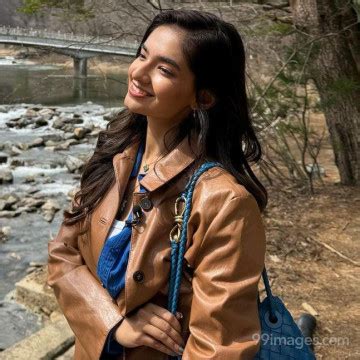 Anushka Sen Hd Photos Wallpapers