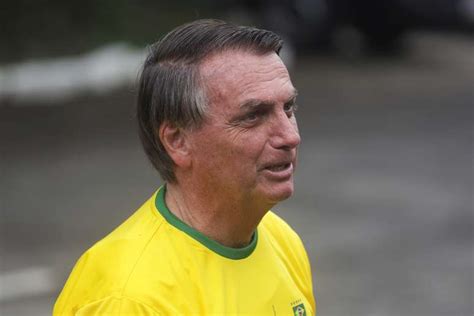 Bolsonaro vota em escola do Rio de Janeiro Expectativa de vitória