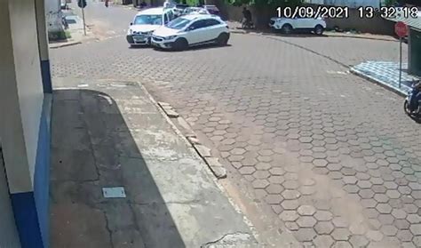 Motorista N O Respeita Sinaliza O E Causa Colis O Em Altamira Veja