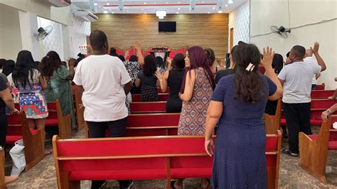 Pra Elizangela Terra está transmitindo ao vivo YouTube
