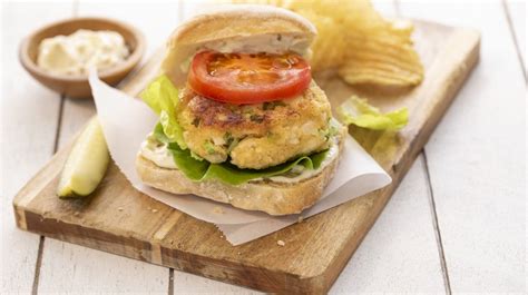Maryland Style Crab Cake Sandwich Recipe King And Prince Seafood