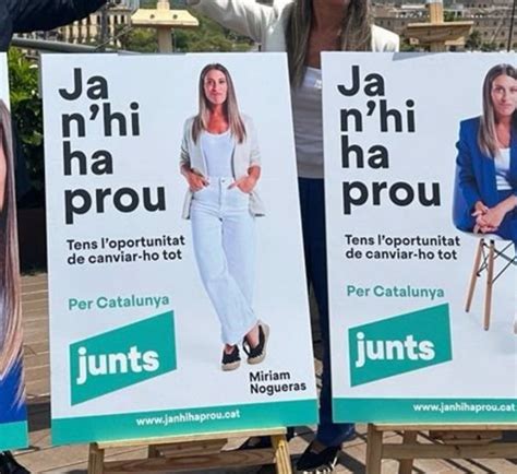 Juditllorca on Twitter Aquesta noia està molt riallera i amb una