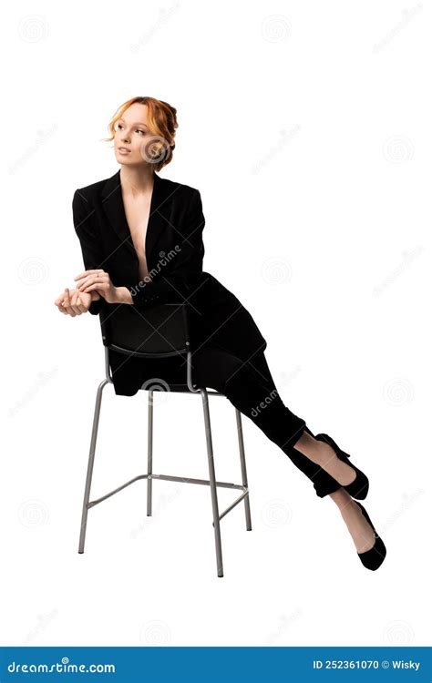 Jeune Femme Daffaires Ravie Assise Sur Chaise Sexy Et Concept Rêve Photo Stock Image Du