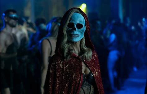 A Queda da Casa de Usher Série de terror da Netflix tem alta