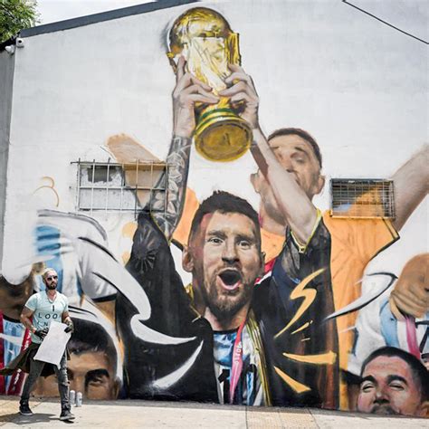 Lionel Messi quedó inmortalizado en un mural en Argentina