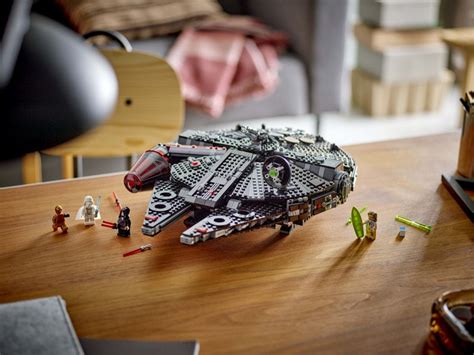 LEGO 75389 Star Wars Mroczny Sokół Millennium najlepsza cena opinie