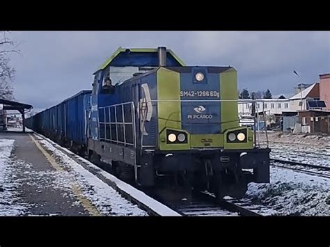 SM42 1266 PKP CARGO Z WĘGLARKAMI PRZEJAZD PRZEZ STACJĘ ZĄBKOWICE