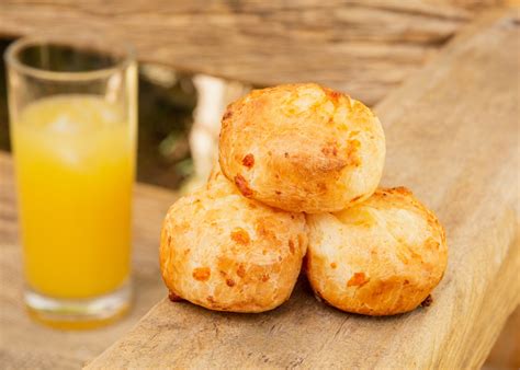 Pão de queijo de batata doce Aprenda o passo a passo desta inusitada