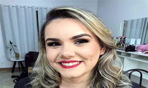 Morre mulher baleada na cabeça pelo ex marido dentro de carro Hoje