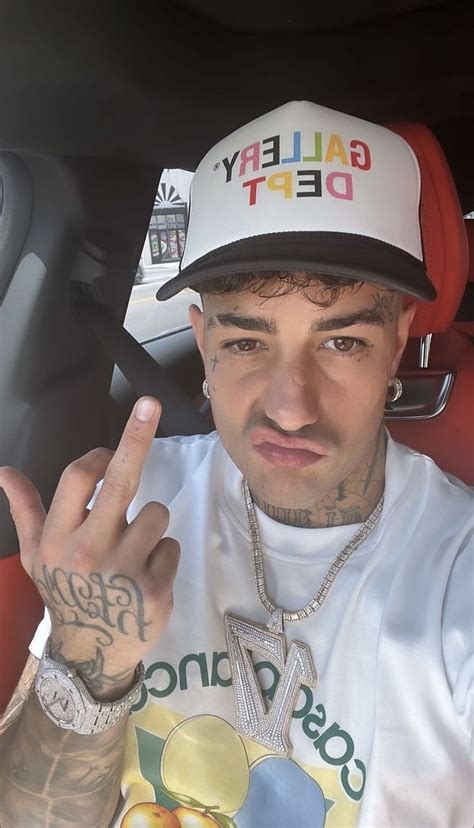 Pin Di Sugar Namtan 555 Su Tony Effe Nel 2024 Cantanti Sfondi Per