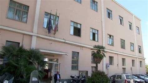 Cade Dalla Finestra E Muore Il Giallo Di Ieri A Torre Del Greco