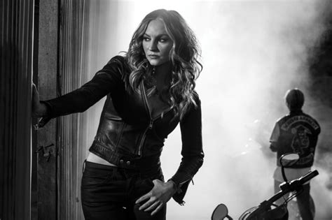 Sons Of Anarchy Season 7 Spoilers Drea De Matteo Reveals Wendys Mysterious Backstory Find