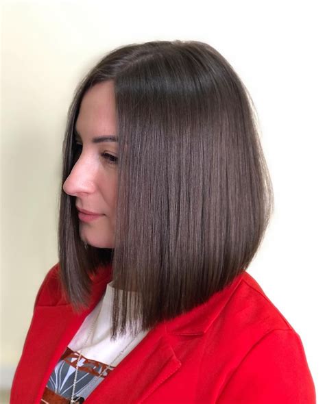 marrón atleta enfermo cabello estilo bob largo Previsión Optimista almohada