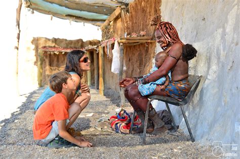 Los Himba En Namibia La Tribu Con Las Mujeres MAS BELLAS De Africa