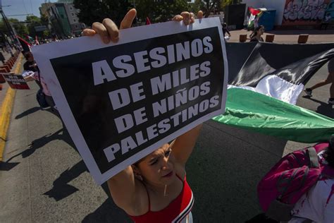Marchan En Guadalajara Al Consulado De Eeuu Condenan Veto A Resoluci N
