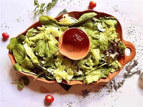Salada De Folhas Verdes Receiteria