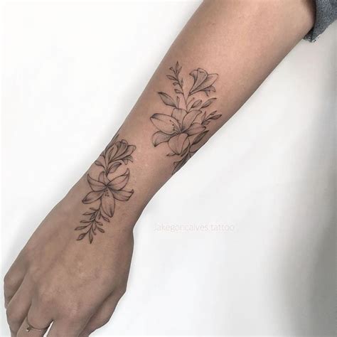Fotos Tattoo Darin Kirillov In Wrap Around Wrist Tattoos Wrap