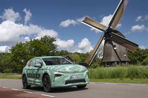 Skoda Elroq 2025 New Compact Electric SUV With Versatile Powertrains