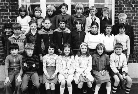 Photo de classe Cm2 de 1970 Collège Saint joseph Copains d avant