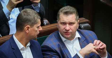 Czarnek o zwolnieniach 100 tysięcy nauczycieli w perspektywie dwóch