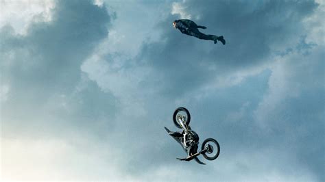 Tom Cruise Had A Scary Stunt Accident On Set And Here S What We