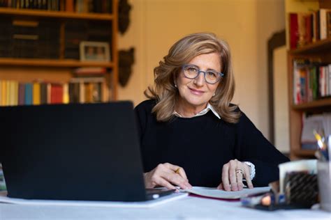 Elena Carnevali Sindaca Per Bergamo Una Signora Citt