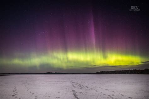 Zorza polarna widoczna nocą z niedzieli na poniedziałek nad Polską