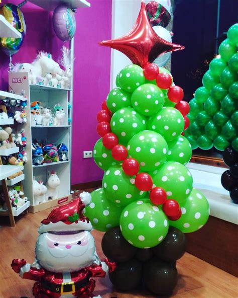 Árboles de navidad con globos Decoración navideña con globos Globos