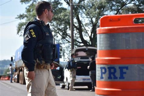 PRF inicia Operação Nossa Senhora Aparecida 2023 nas rodovias