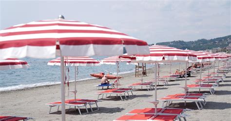 Estate 2021 spiagge aperte le regole cosa si può fare e cosa no Il
