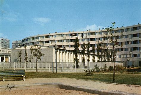 Mémoire2Ville on Twitter 93 STAINS 1967 Le Clos Saint Lazare avec le
