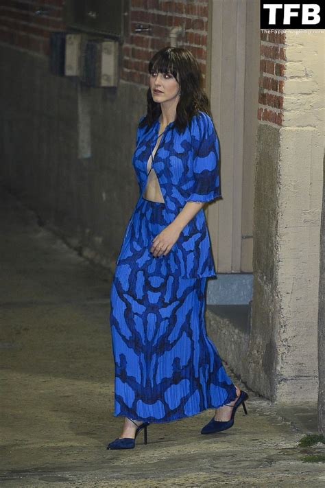Rachel Brosnahan Braless Pics What S Fappened