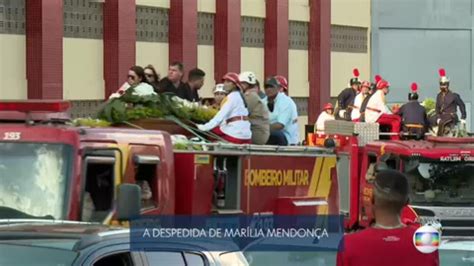 Corpo De Mar Lia Mendon A Enterrado Em Cemit Rio Ap S Ser Seguido Por