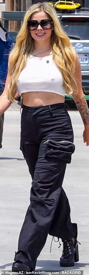 Avril Lavigne Sparks Boob Job Rumors As She Shows Off VERY Busty Look