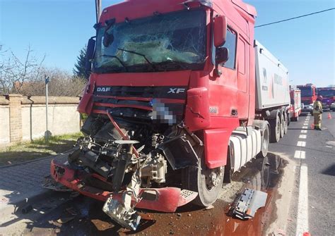 Śmiertelny wypadek pod Wrocławiem Na drodze krajowej 35 zderzyły się