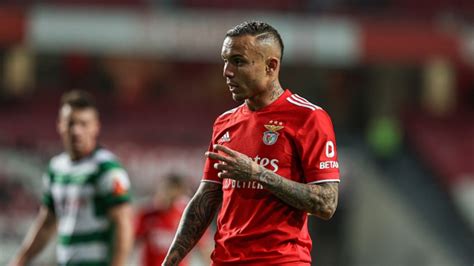 Éverton Cebolinha entra na mira de Borussia Dortmund e Milan