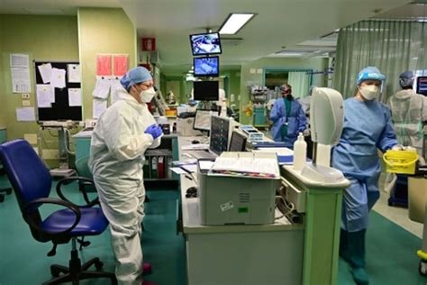 Coronavirus 5 735 Nuovi Casi E 11 Morti Nelle Ultime 24 Ore In Italia