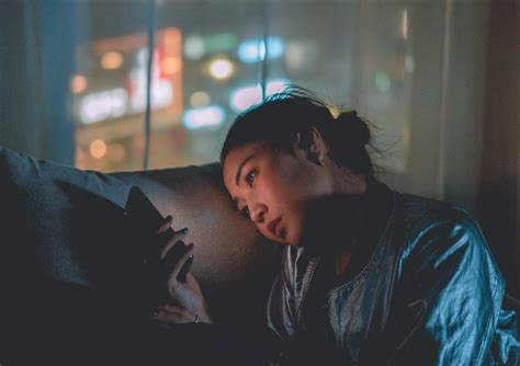 The Infinite Scroll And How Social Media Feeds Are Proving To Be Extremely Debilitating For The