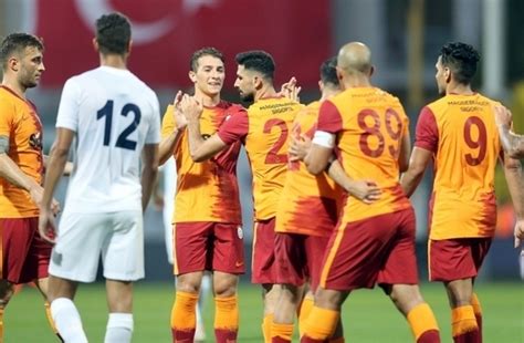 Galatasaray da gençler parlıyor Futbol