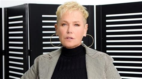 Xuxa Surpreende E Faz Topless Em Ensaio De Anos