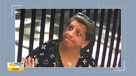 Mulher Presa Suspeita De Aplicar Golpes Em Idosos No Grande Recife