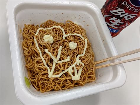 しゅう on Twitter ピーチごっつ盛りソース焼きそば
