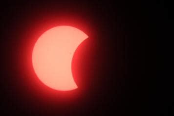 Eclissi Totale Di Sole Dell Aprile L Orario Come Vederla Dall