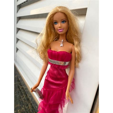 Boneca Barbie Vestido De Gala Shopee Brasil