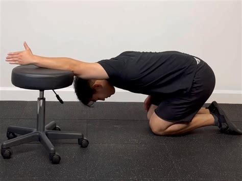 A Better Way To Stretch Your Lats The Movement Fix 54 OFF