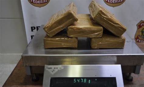 PF prende cinco passageiros por tráfico de drogas e um por evasão de