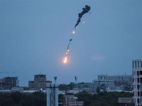 Reportan Diversas Explosiones Sobre Kiev Ucrania